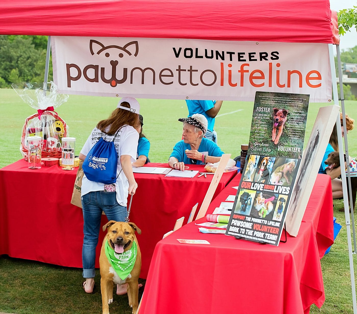 volunteer booth bttp | Pawmetto Lifeline